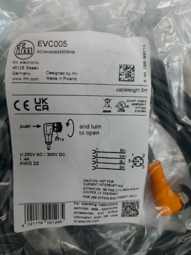 IFM CONNECTING CABLE WITH SOCKET MODEL: EVC005 ราคา 650.00 บาท