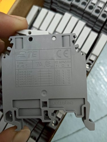 TE TERMINAL BLOCK WITH KLNIFE BLADE ENTRELEC MODEL: M 4/6 SNB ราคา 85. ...