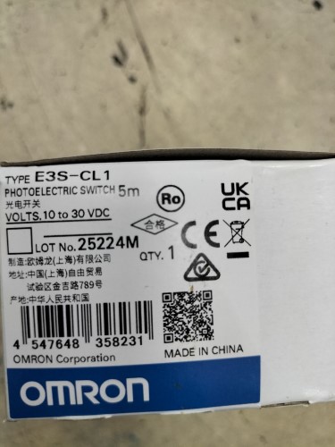 OMRON E3S-CL1 5M ราคา 3,800 บาท