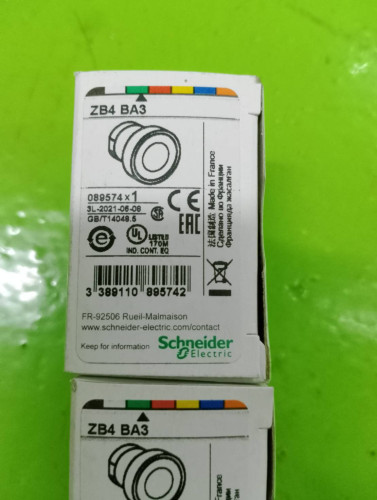 ZB4BA3 SCHNEIDER ราคา 60 บาท