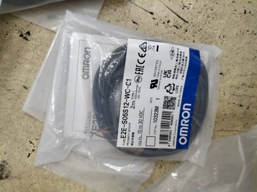 OMRON PROXIMITY SENSOR MODEL: E2E-S05S12-WC-C1 ราคา 800 บาท