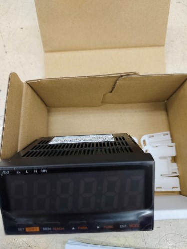 NIDEC DIGITAL TACHOMETER SHIMPO MODEL : DT-501XA-CPT ราคา 18,200 บาท