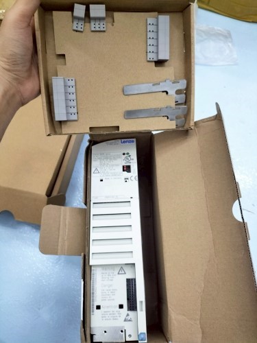 LENZE FREQUENCY INVERTER DRIVE 8200 VECTOR MODEL: E82EV152K4C 3-400V 1 ...