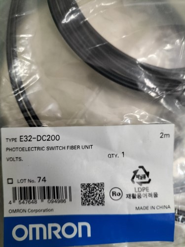 OMRON PHOTOELECTRIC SWITCH FIBER UNIT MODEL: E32-DC200 ราคา 5,200.00 บาท
