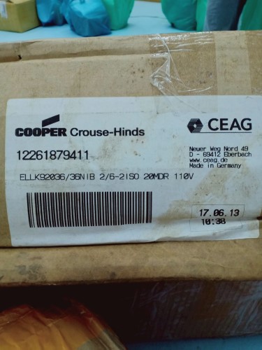 CEAG CROUSE-HINDS EX-LINEAR LIGHT FITTING FOR FLUORESCENT LAMPS MODEL ...