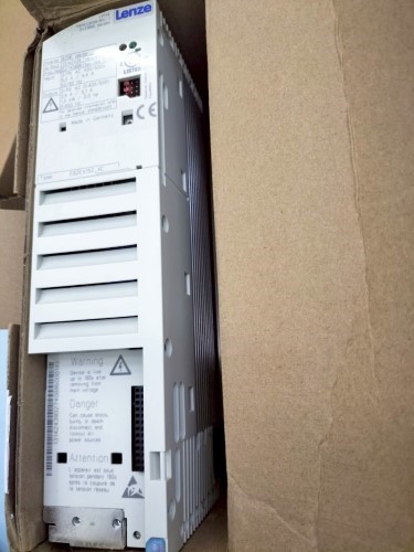 LENZE FREQUENCY INVERTER DRIVE 8200 VECTOR MODEL: E82EV152K4C 3-400V 1 ...