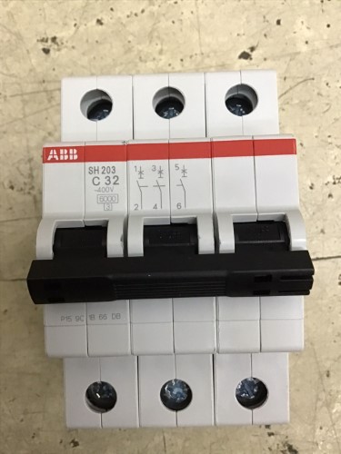 ABB SH203-C32 ราคา 920 บาท