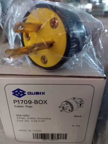 QUBIX P1709-BOX 20A-125V ปลั๊กยางตัวผู้ 3 ขา ราคา 45 บาท