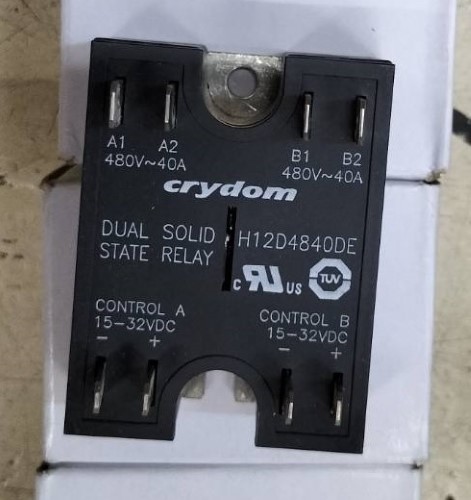 CRYDOM DUALL SOLID STATE RELAY MODEL: H12D4840DE 15-32VDC ราคา 2,800 บาท