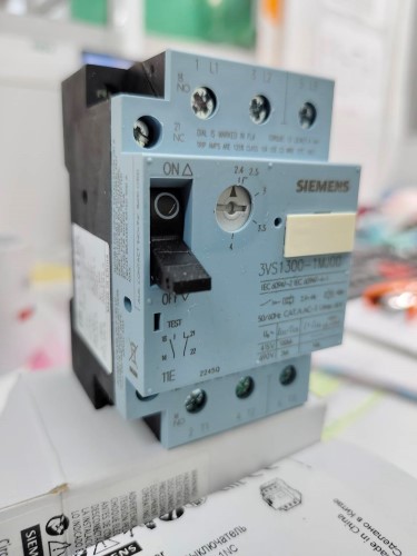 SIEMENS BREAKER MODEL: 3VS1300-1MJ00 ราคา 1,200 บาท