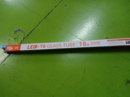 FSL LED T8 GLASS TUBE 18W 6500K ราคา 195 บาท