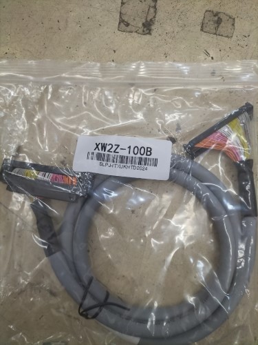 OMRON MODEL: XW2Z-100B ราคา 1,100 บาท