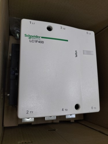 SCHNEIDER MODEL: LC1F400M7 COIL 220VAC ราคา 12,000 บาท