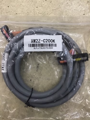 OMRON XW2Z-C200K ราคา 1,176 บาท
