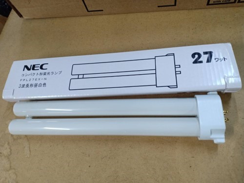 NEC TABLE LAMP TUBE MODEL: FPL27EX-N 27W 5000K ราคา 600 บาท