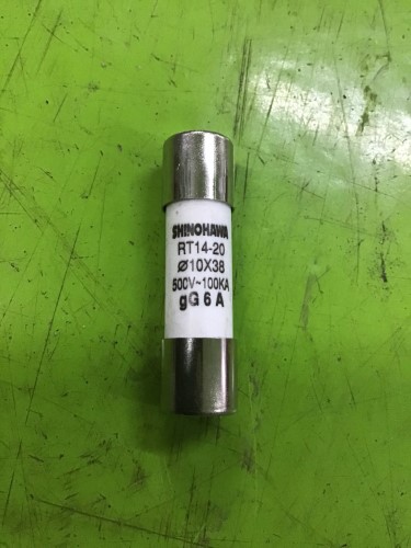 SHINOHAWA FUSE LINK 10x38mm. 500V 6A ราคา 15 บาท