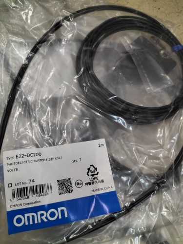 OMRON MODEL: E32-DC200 ราคา 5,200 บาท