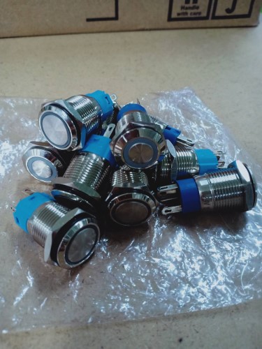 PUSH BUTTON SWITCH MODEL: GQ16-E-D 24VDC BLUE ราคา 680.00 บาท