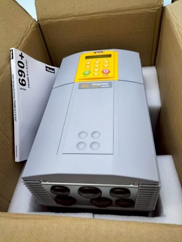 PARKER AC INTEGRATOR 690+ SERIES MODEL: 690-432300C0-B00P00-A400 15K ...