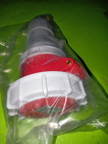 DAKO POWER PLUG HTN2151 3P+N+E 16A ราคา 100 บาท