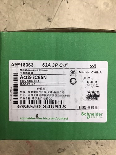 SCHNCIDER IC65N 3P C63A ราคา 917 บาท