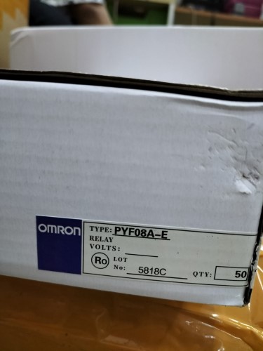 OMRON RELAY MODEL: PYF08A-E ราคา 40.00 บาท