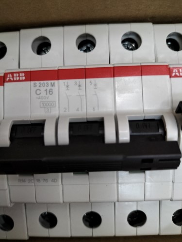 ABB S203M-C16 16A 3P ราคา 1,138.50 บาท
