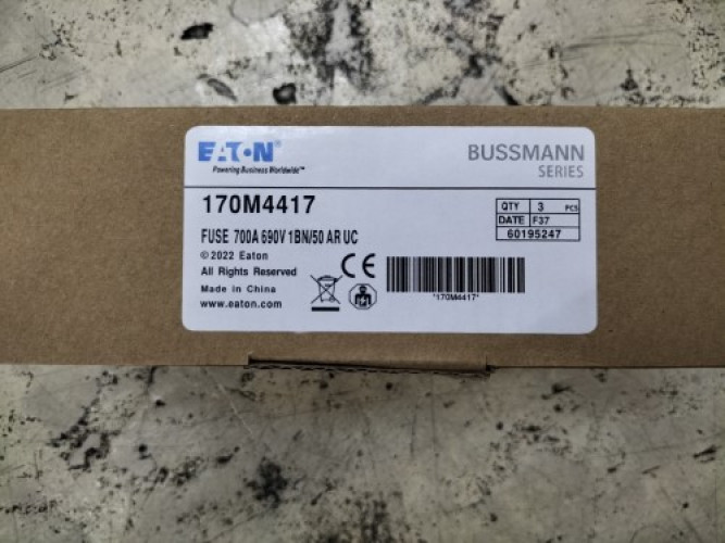 EATON BUSSMANN 170M4417 690V 700A ราคา 2,800 บาท