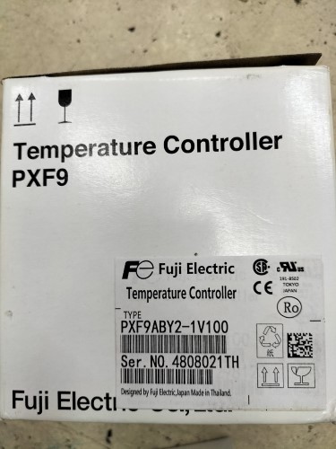 FUJI TEMPERATURE CONTROLLER MODEL: PXF9ABY2-1V100 ราคา 3,200 บาท