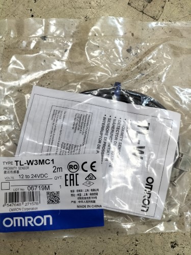 OMRON TL-W3MC1 2M ราคา 573 บาท