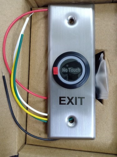 EXIT SWITCH NO TOUCH SNT40-B ราคา 800 บาท