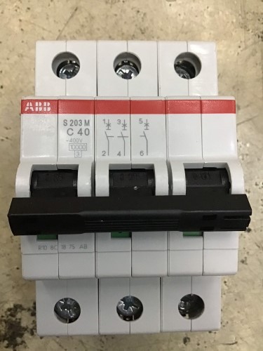 ABB S203M-C 3P 40A ราคา 1,121 บาท