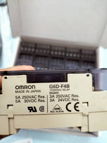 OMRON TERMINAL RELAY MODEL: G6D-F4B DC24V ราคา 850.00 บาท