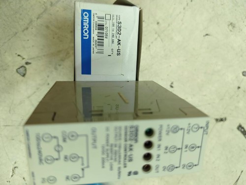 OMRON SENSOR CONTROL MOD.S3D2-AK-US 220V ราคา 3,800 บาท