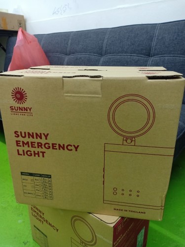 SUNNY EMERGENCY LIGHT MODEL: MCU209HZ3 230V 50HZ 0.074A 10.4W ราคา 900 บาท