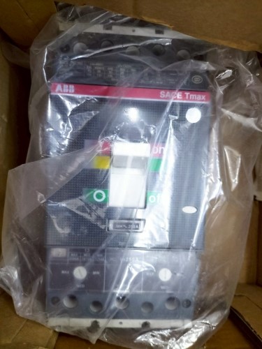 ABB CIRCUIT BREAKER SACE MODEL: T4N250 TMAX 3P 250A ราคา 7,723.40 บาท