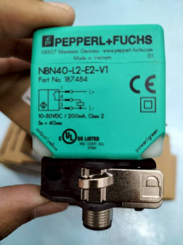 PEPPERL+FUCHS MODEL: NBN40-L2-E2-V1 10-30VDC 200MA ราคา 1,150.00 บาท