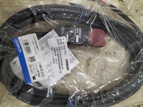 OMRON D4GS-N4R-5 ราคา 3,400 บาท