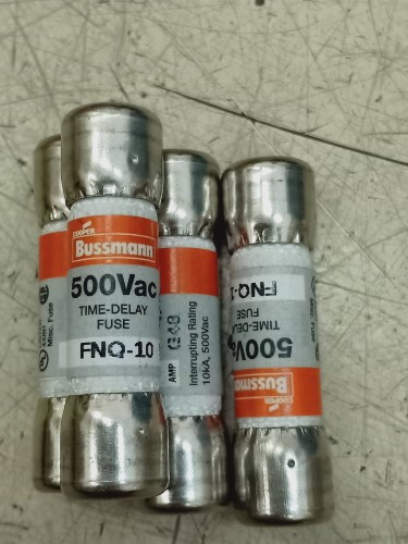 COOPER BUSSMANN TRON TIME-DELAY FUSE FNQ-10 500VAC 10KA ราคา 250 บาท