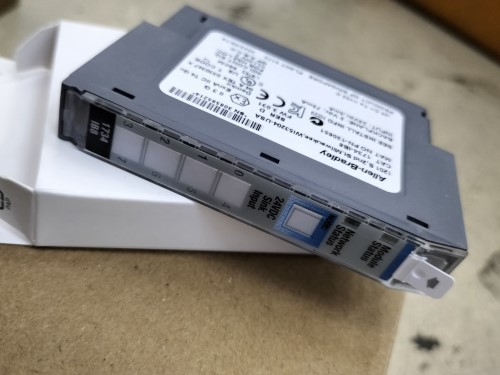 ALLEN-BRADLEY MODEL: 1734-IB8 ราคา 1,560.00 บาท