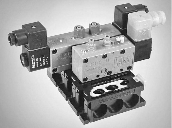 REXROTH BOSCH GROUP, SERIES 740, SINGLE SOLENOID 5/2 VALVE