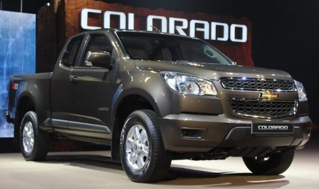 CHEVROLET COLORADO 2012 กันชนเสริมหน้า-แผ่นรองป้ายทะเบียน