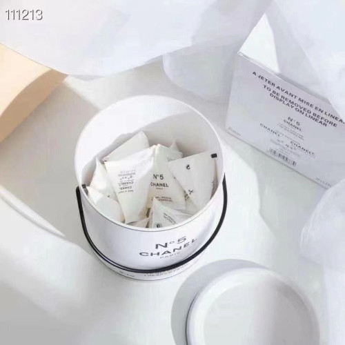 N°5 THE SHOWER GEL Chanel No 5 The Shower Gel Factory 5 Collection Brand Limited Edition