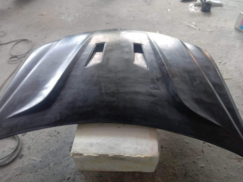 ฝากระโปรงหน้า w204 AMG c63