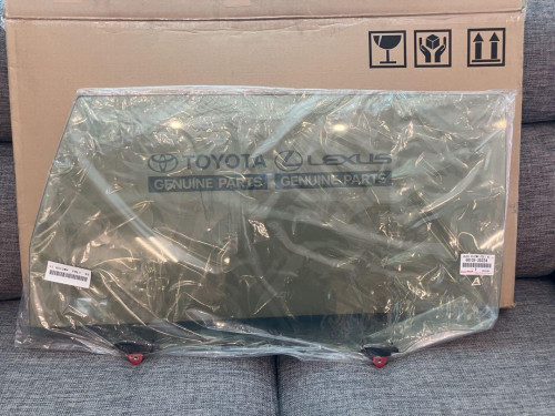 กระจกหน้าต่างบานหน้าฝั่งซ้าย window glass Front LH , FJ Cruiser