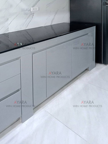 ชุดครัว Built-in โครงซีเมนต์บอร์ด หน้าบาน Hi Gloss สีเทาเงา
