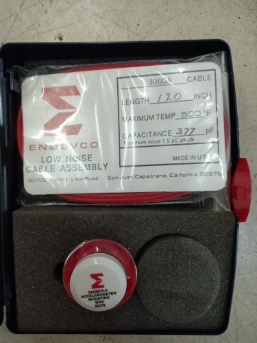 ENDEVCO PIEZOELECTRIC ACCELEROMTER SENSOR MODEL:2226C ราคา 19,000 บาท