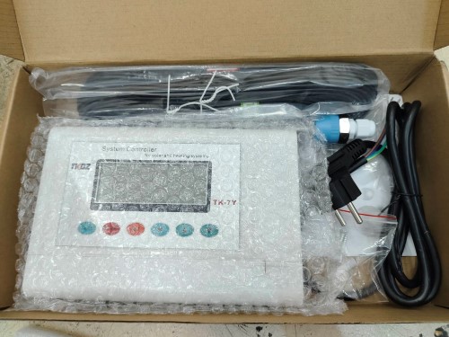 SYSTEM CONTROLLER MODEL: TK-7Y FOR SOLAR AND HEATING SYSTEMS (220V ...