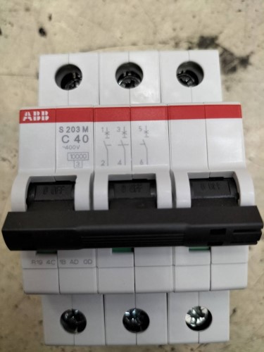 ABB S203M-C40 ราคา 1,119 บาท