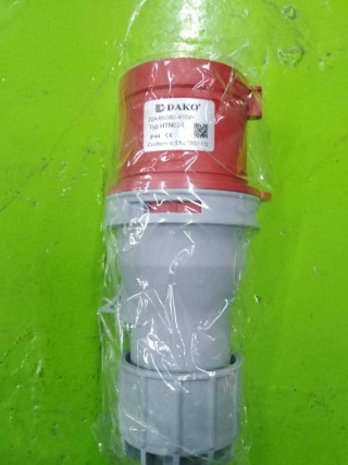 DAKO POWER PLUGกลางทาง TYPE: HTN024 32A 3P+E ตัวผู้ ราคา 130 บาท